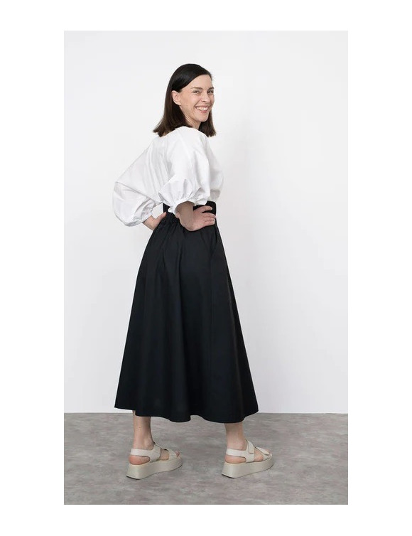 The Assembly Line sewing pattern: V-neck cuff top