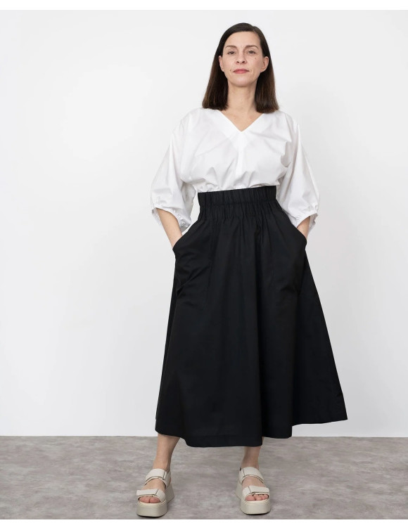 The Assembly Line sewing pattern: V-neck cuff top